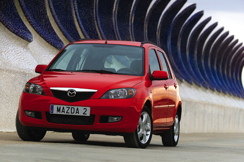 Pitanje iz Hrvatske: Mazda 2 2004. ili Honda Jazz iz 2007.god ...